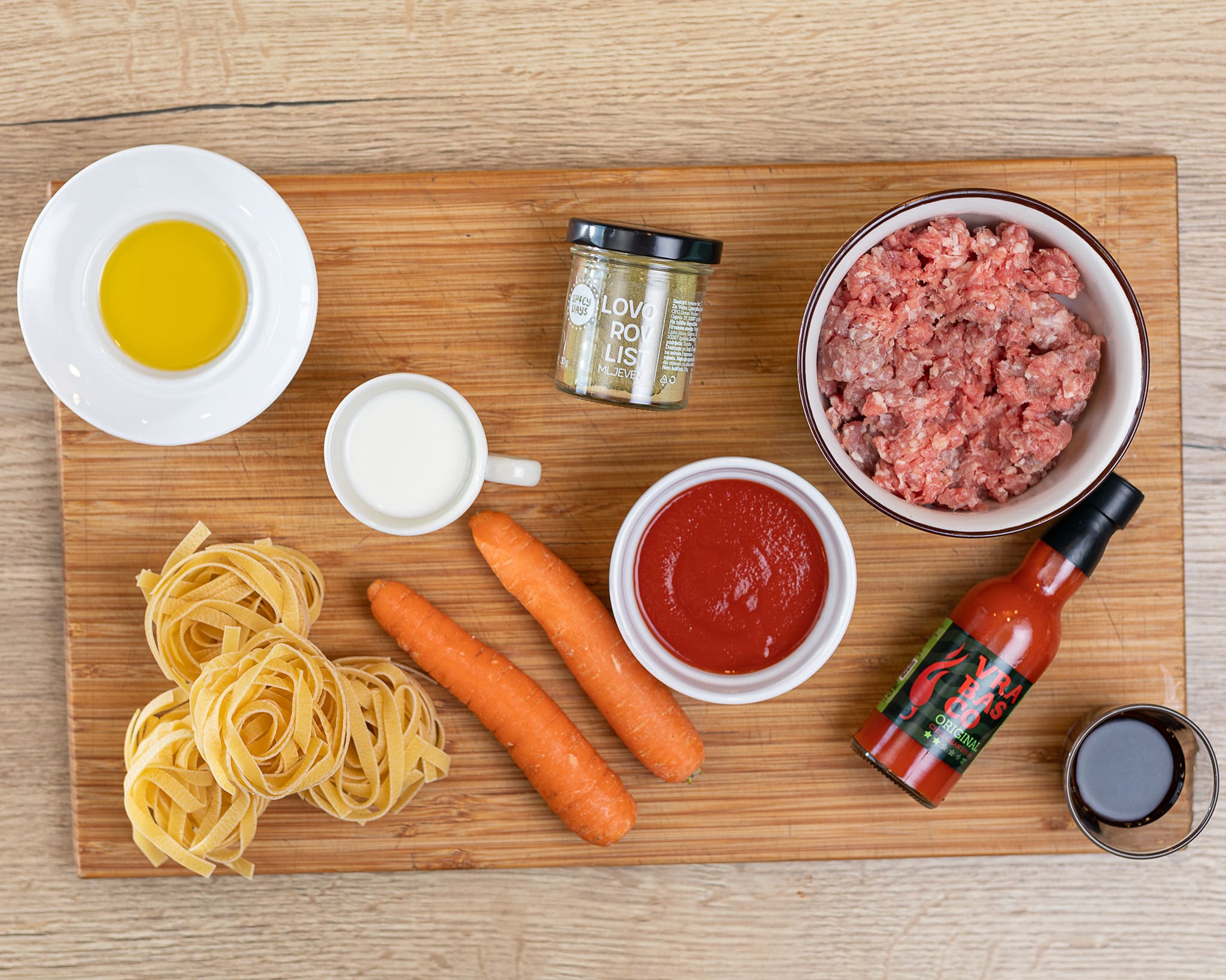 Tagliatelle sa spicy bolonjez (bolognese) umakom - recept | Spicy Days ...